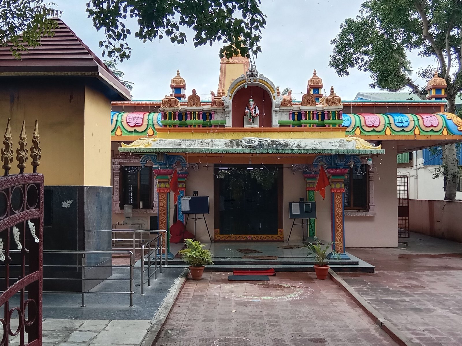 Shiridi Sai Baba Temple , Krishna Reddy Pet Rd, Raghavendra Colony ...