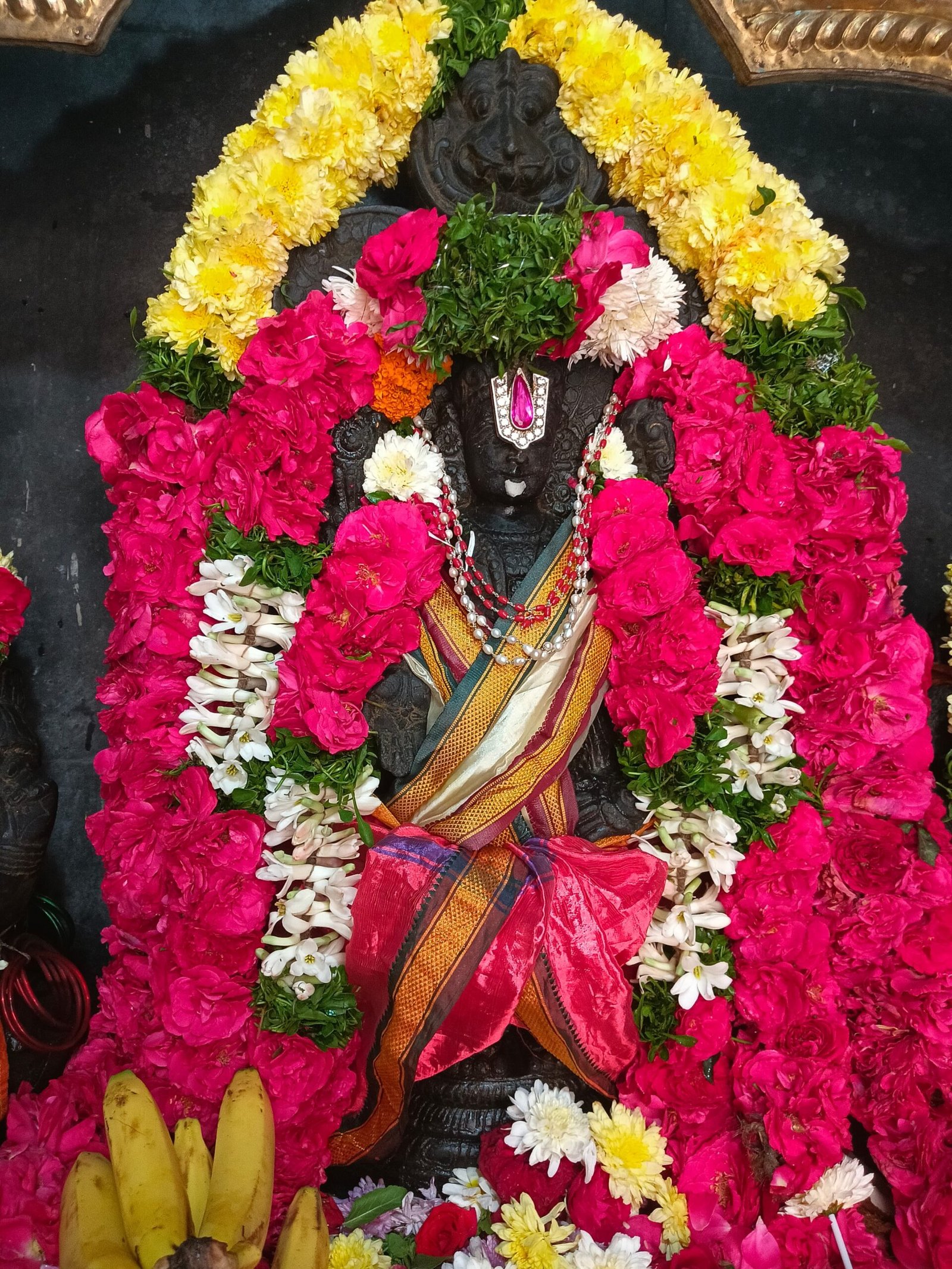 Sri Alivelumanga Padmavathi Sahita Srinivasa Kshetram , Koulampet ...